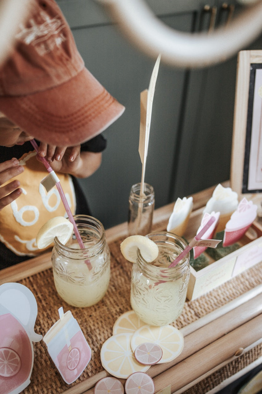 Lemonade Stand Dramatic Play Set – Harbor and Sprout